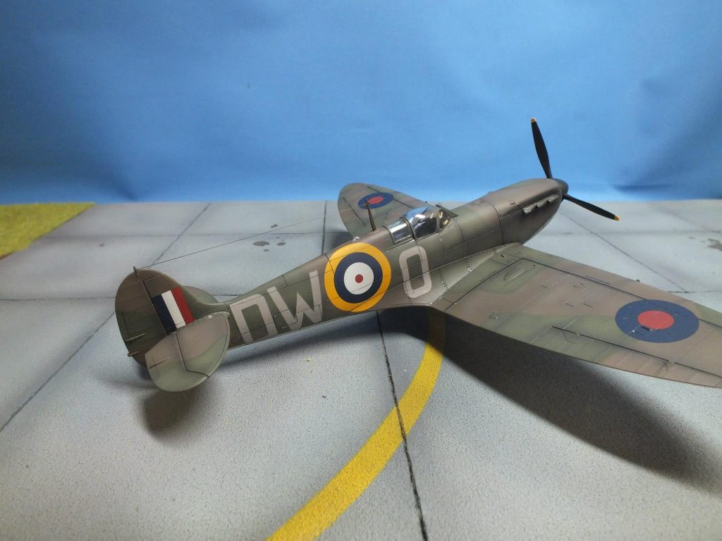 Tamiya : Supermarine Spitfire Mk.I : 1/48 Scale Model : Basic Step ...