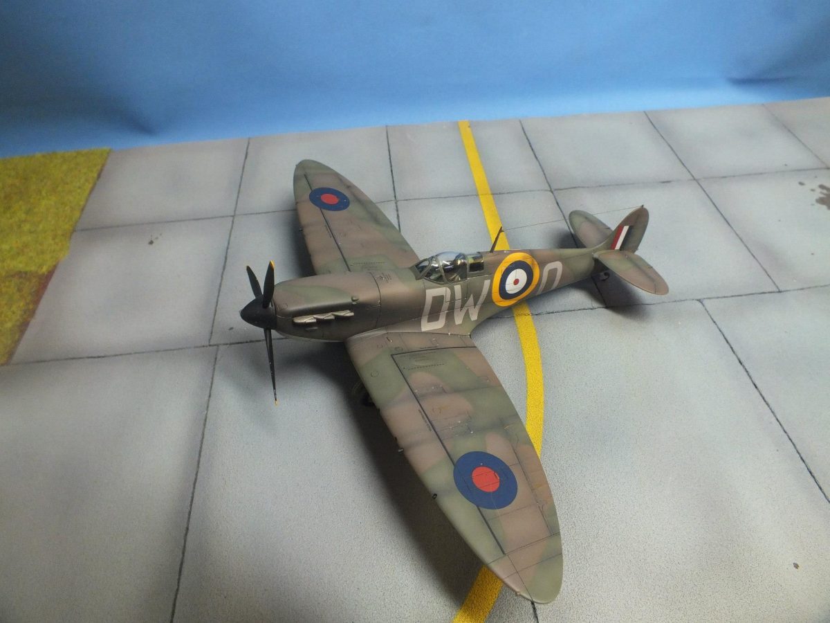 Tamiya : Supermarine Spitfire Mk.I : 1/48 Scale Model : Basic Step ...